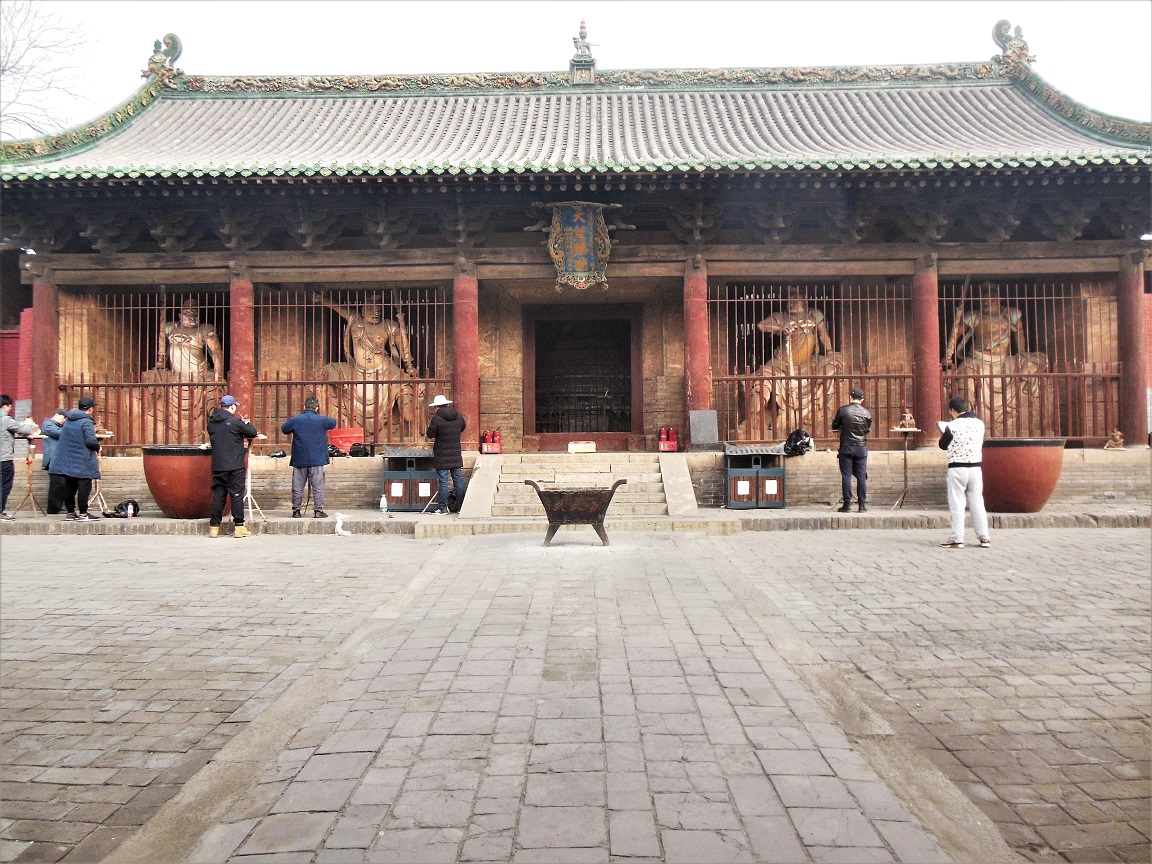 The gods at Shuanglin temple are caged panthers | Picnic at the Cathedral