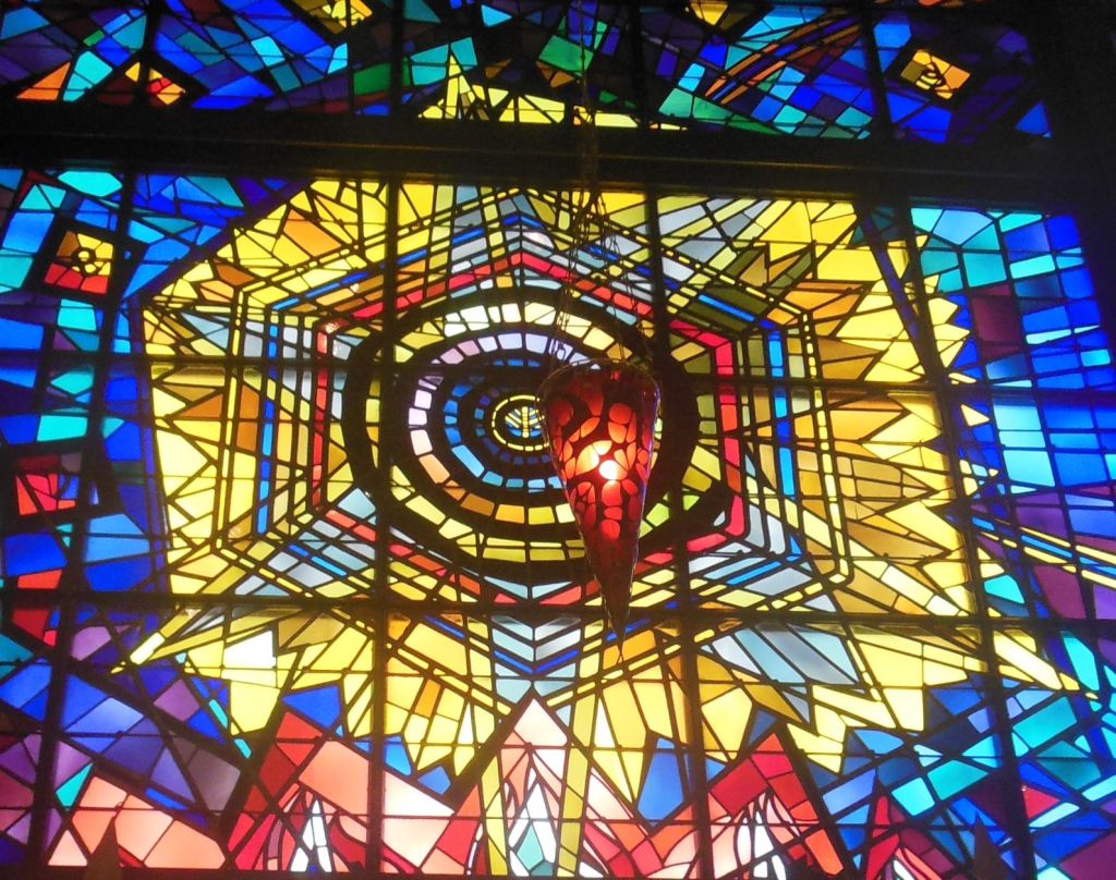 Chicago Loop Synagogue’s mid-century modern stained glass | Picnic at ...
